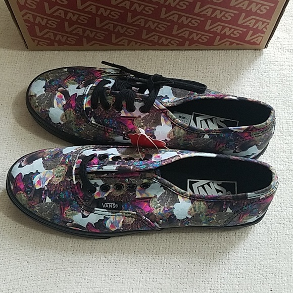 Vans | Shoes | New Vans Crystal Collage Sz 6 2 Skate Sneaker | Poshmark